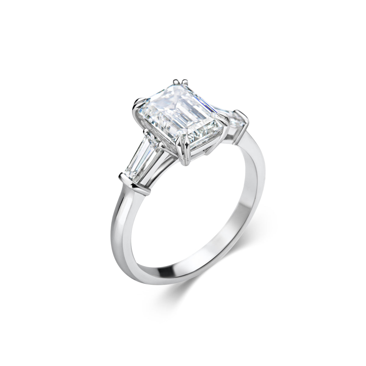 SOFIA Emerald Schliff Weißgold